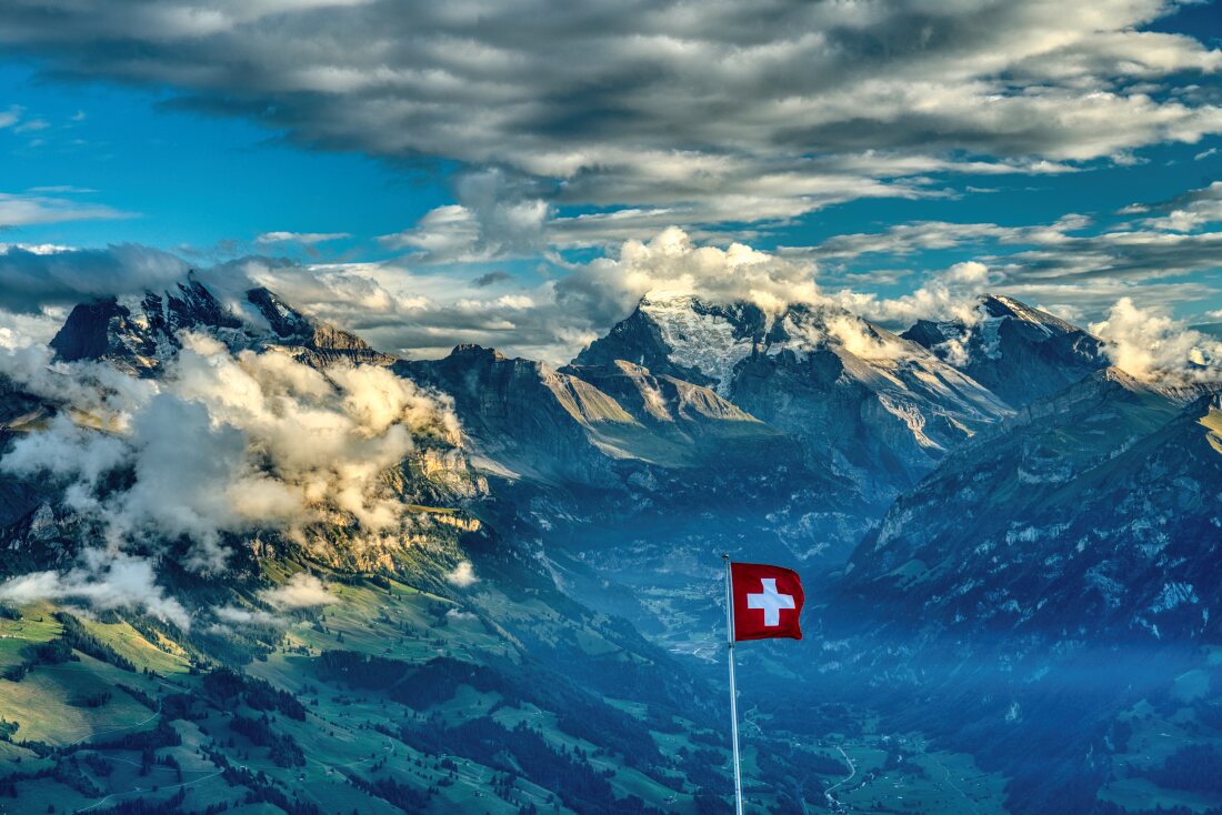 Niesen Funicular: Views From The Swiss Pyramid